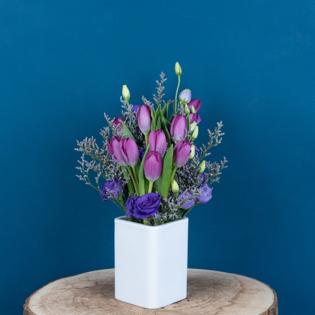The best Tulip Spiral Vase | Harmony Flowers